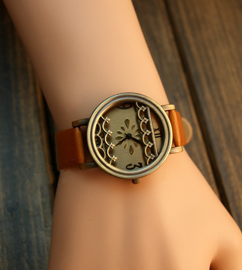 Vintage Style Watch With Waves on Luulla